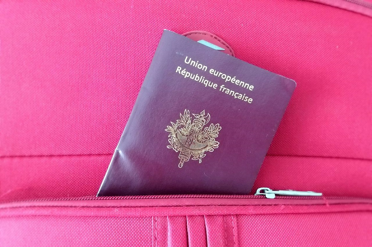 Renouveler son passeport français : la procédure pour les enfants et ...